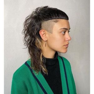 50+ Medium Shaggy Wispy Haircuts For Retro Lovers