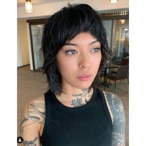 51 Best Medium Shaggy Wispy Haircuts to Wear in 2022