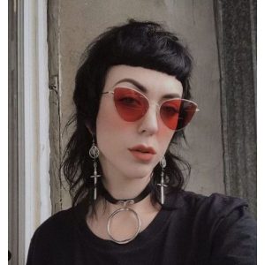 51 Best Medium Shaggy Wispy Haircuts to Wear in 2022